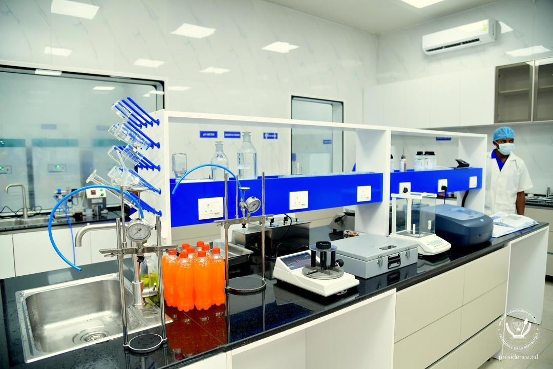 Le Président Félix Tshisekedi a inauguré ce samedi la première usine ...