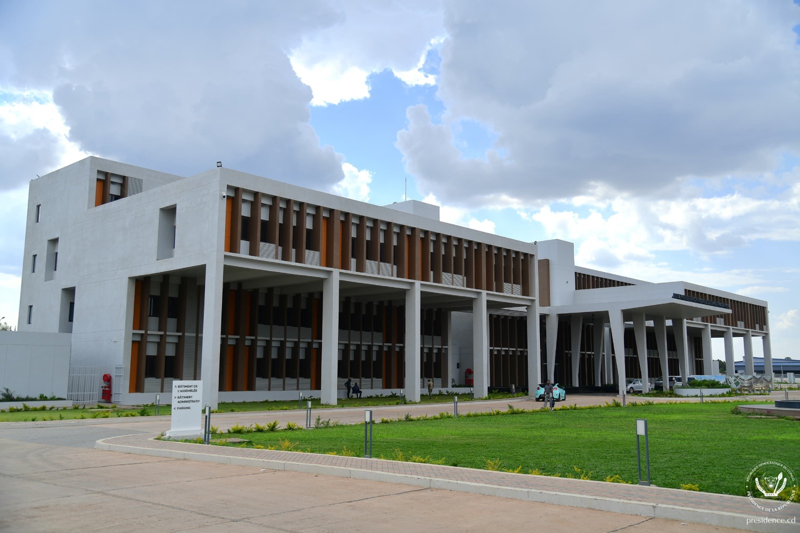 Lubumbashi : Le Chef de l’État a Inauguré le nouveau bâtiment de l ...