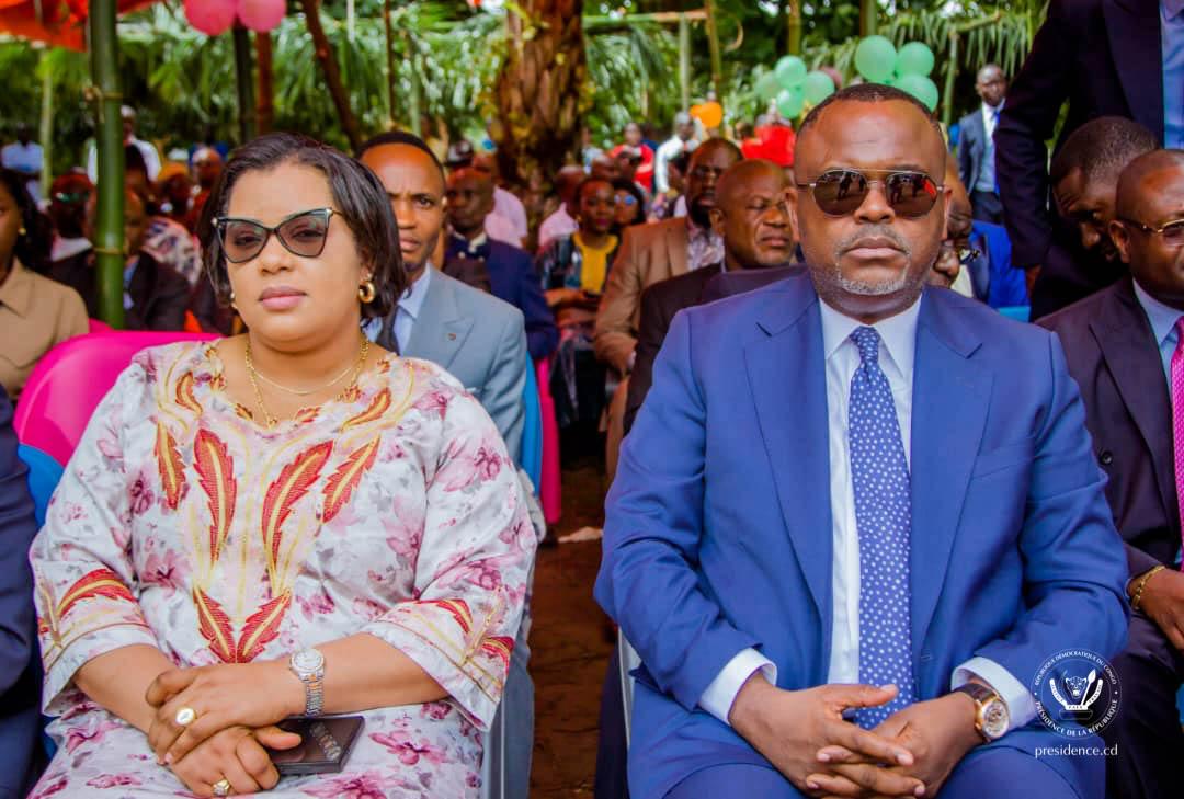 Le Chef de l’État a offert un véhicule utilitaire au nouvel évêque de ...