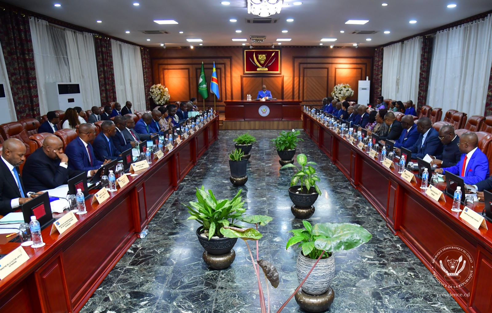 Le Président Félix Tshisekedi a présidé la 54ème réunion du conseil des ...